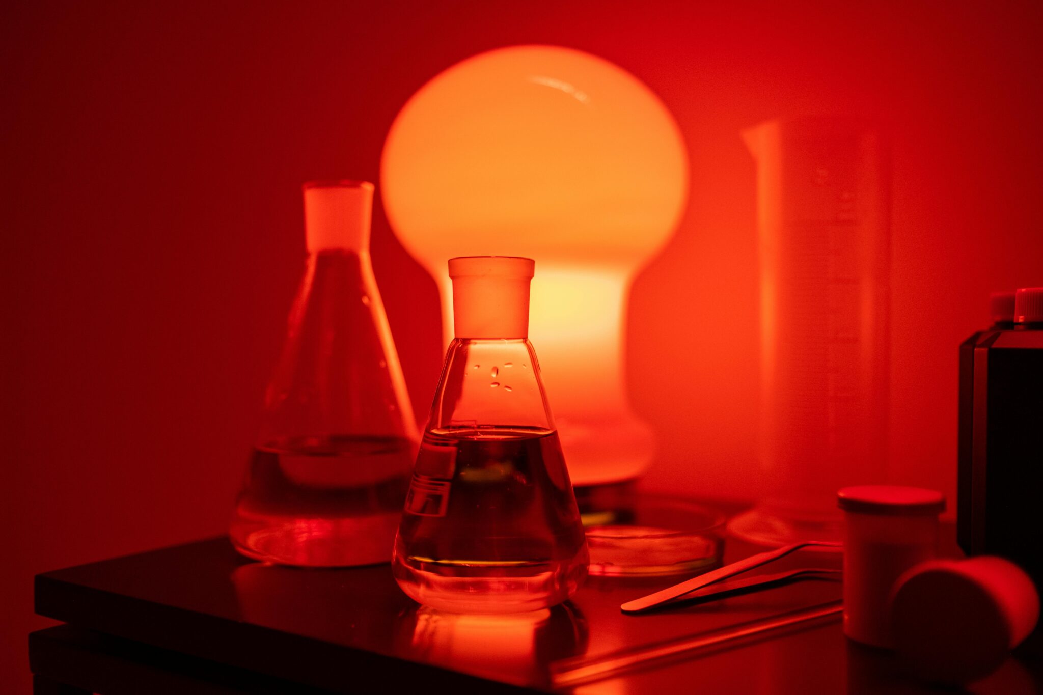 Understanding the Three Main Classes of Organic Solvents - Chemical Times